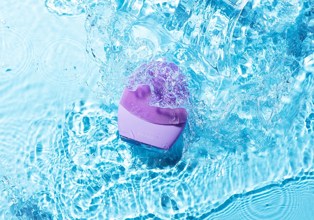 A Fehér Lótusz színésznője, Michelle Monaghan a FOREO LUNA™ 4 ...